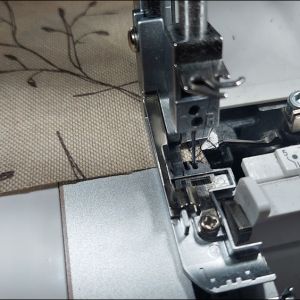 Naaien met overlock & coverlock – Naaistudio A.
